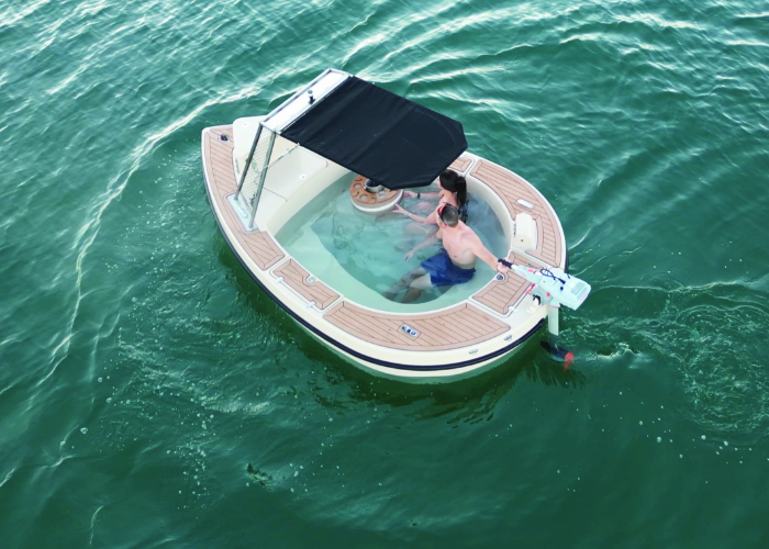 Embark on an Immersive Adventure | Lux Hot Tub Boat Rentals Lake Union